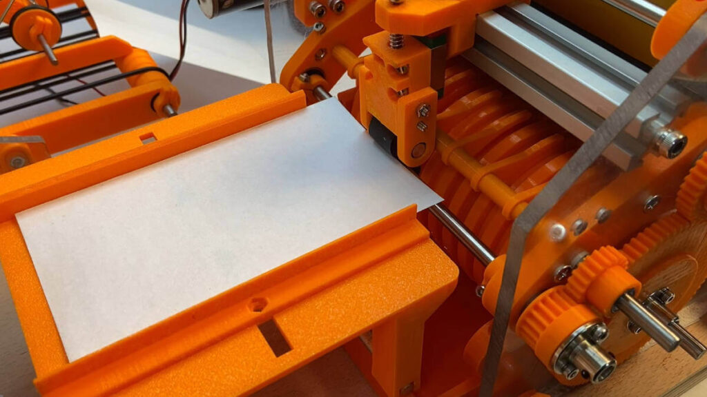 DIY 3D-printed wet labeling machine: Your fully automated solution for ...